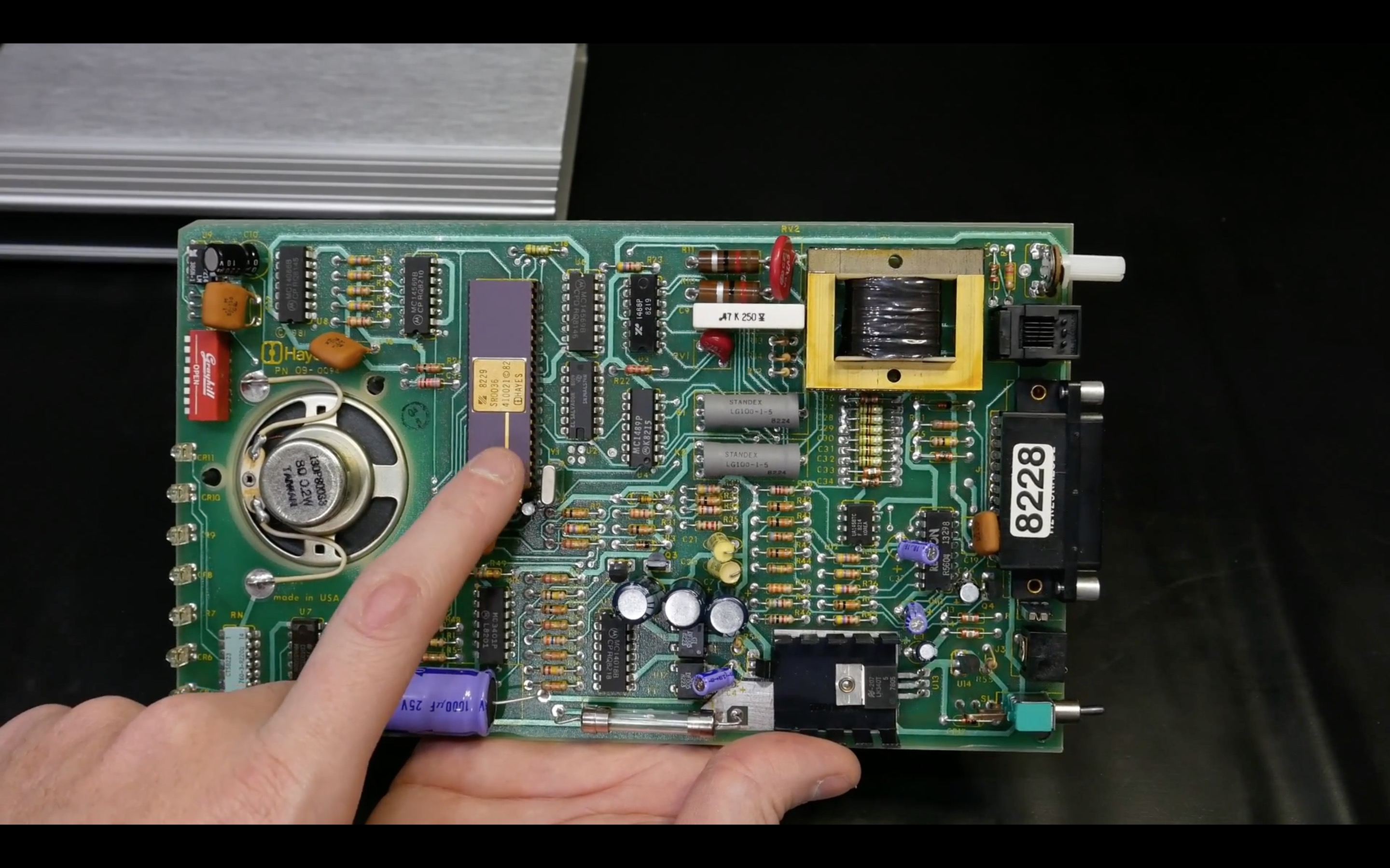 Unboxing Hayes Smartmodem | Apple II Bits